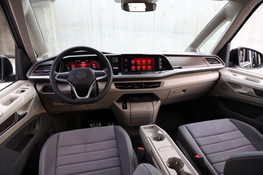 VOLKSWAGEN Multivan T7 2,0 TSI – Jeho poslaním je rodina | Automagazin ...